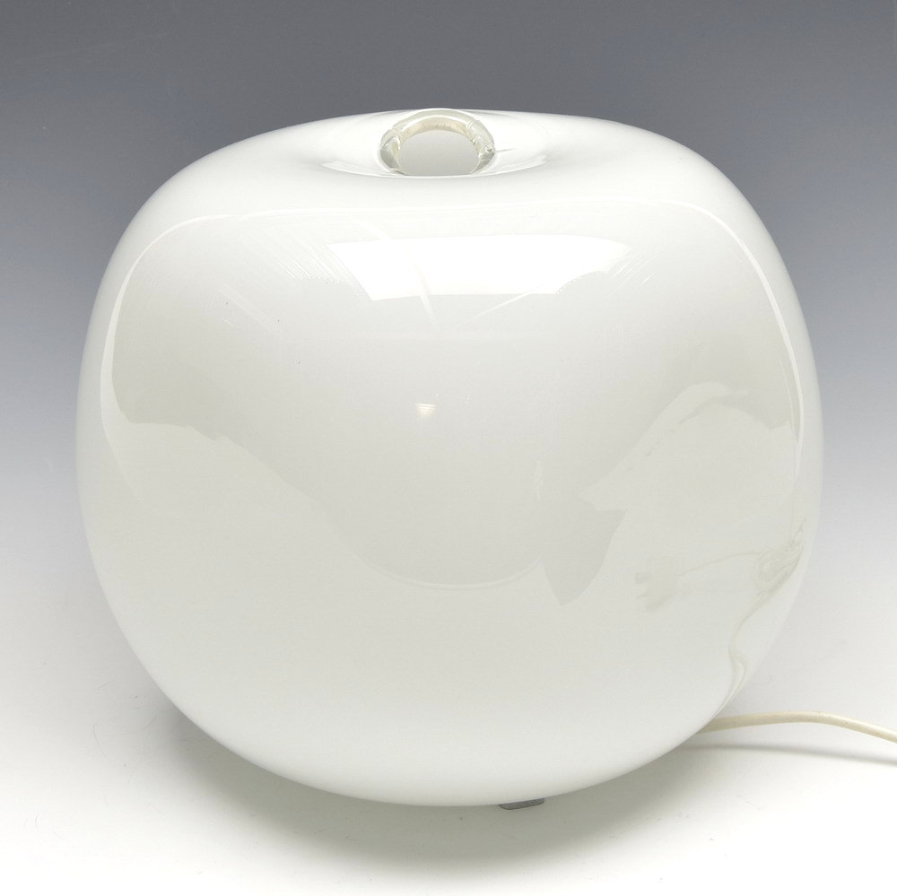 White glass floor/table lamp, design Alfredo Barbini, executed by ...